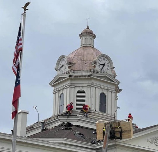 Bible Reading On Courthouse Steps | AM 1180 Radio